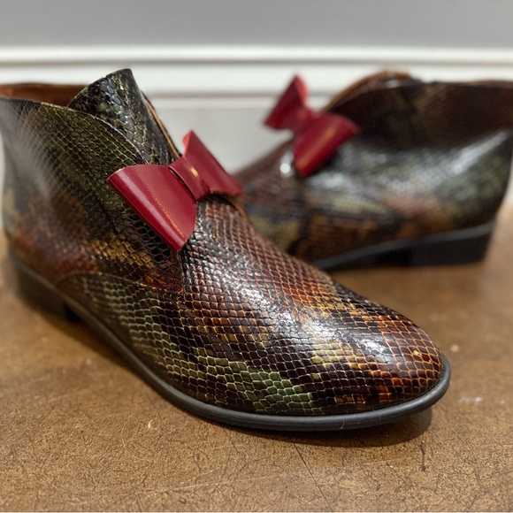 london embassy | Shoes | Mens Multicolor Snakeskin Shoes With Red Bow ...